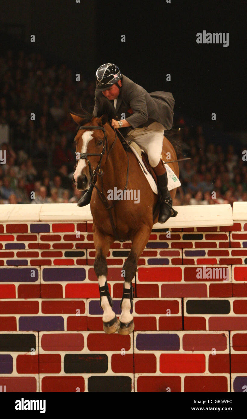 Show pit hi-res stock photography and images - Alamy