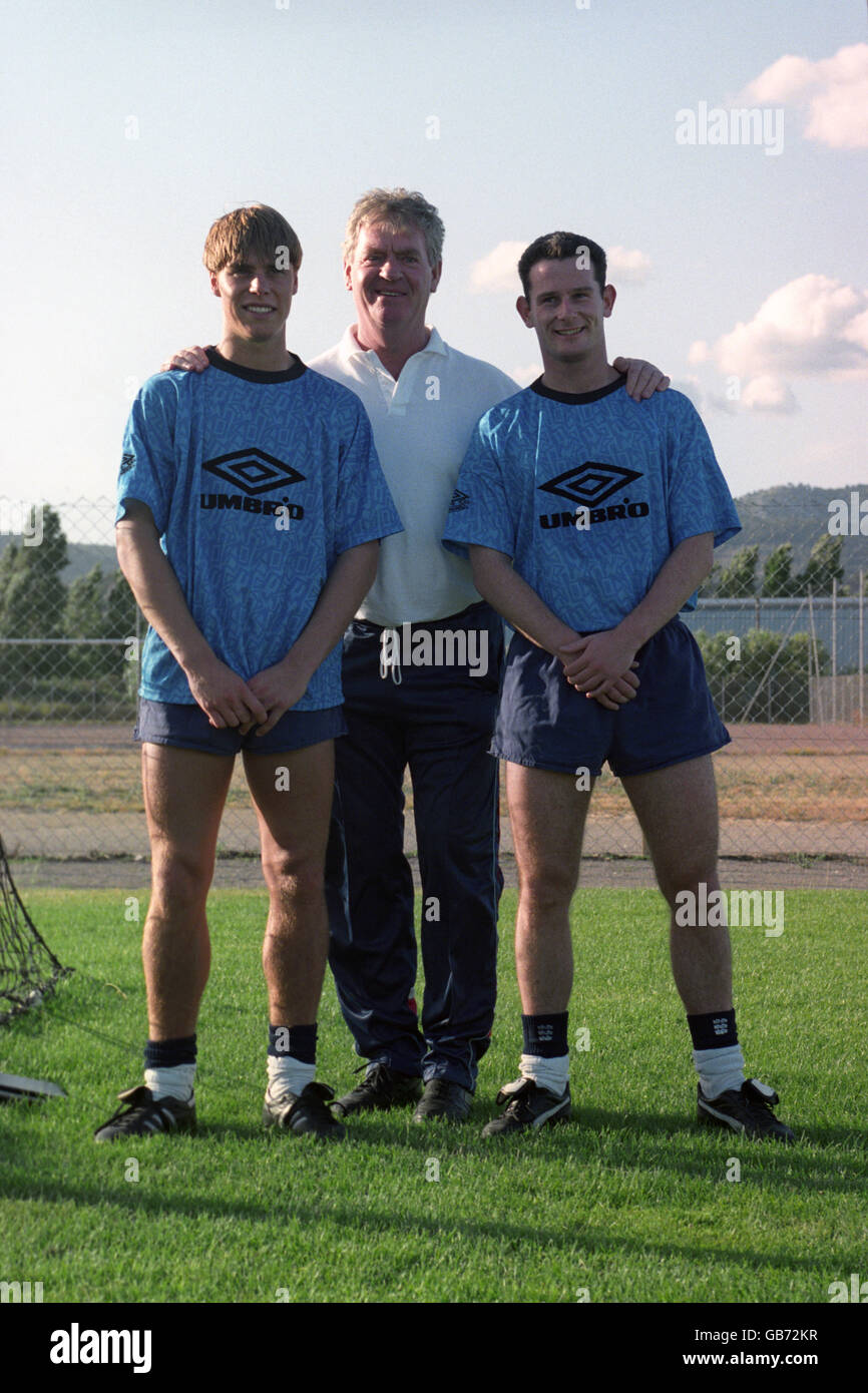 Lawrie mcmenemy and mike sheron england u 21 hi-res stock photography ...
