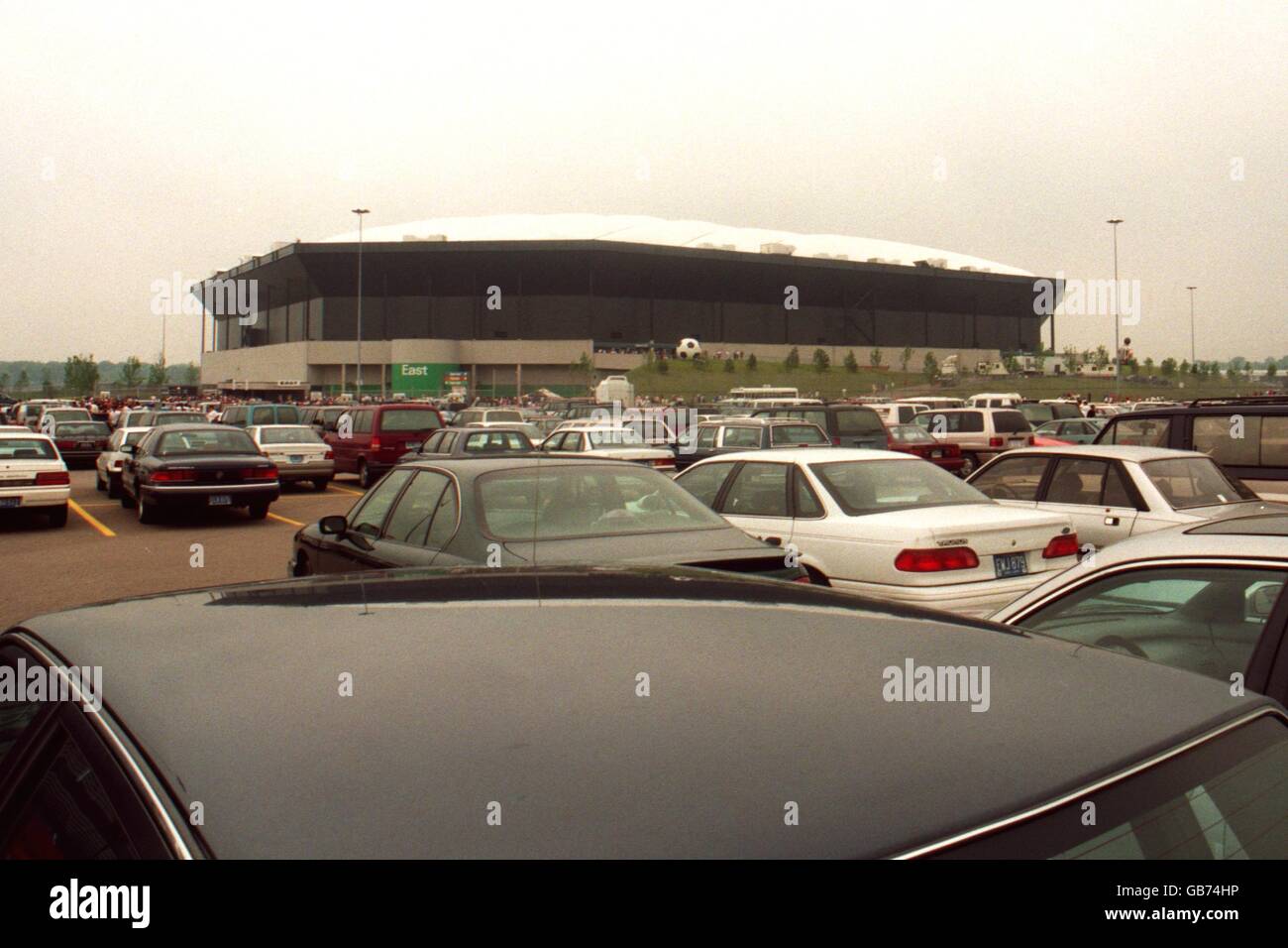 Pontiac silverdome stadium in detroit hi-res stock photography and ...
