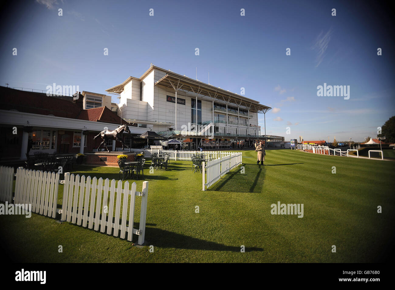 Horse Racing - Champions' Meeting - Newmarket Racecourse. A view behind ...