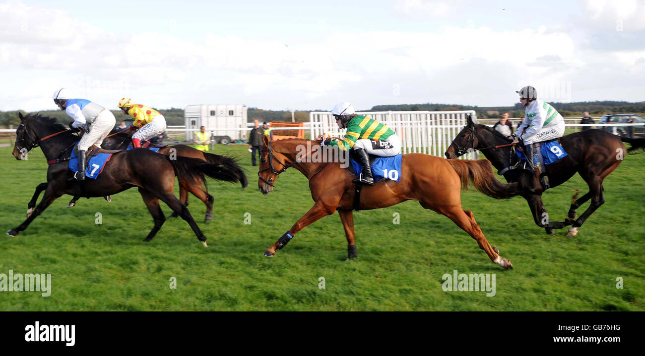 Horse Racing - Exeter Racecourse Stock Photo - Alamy