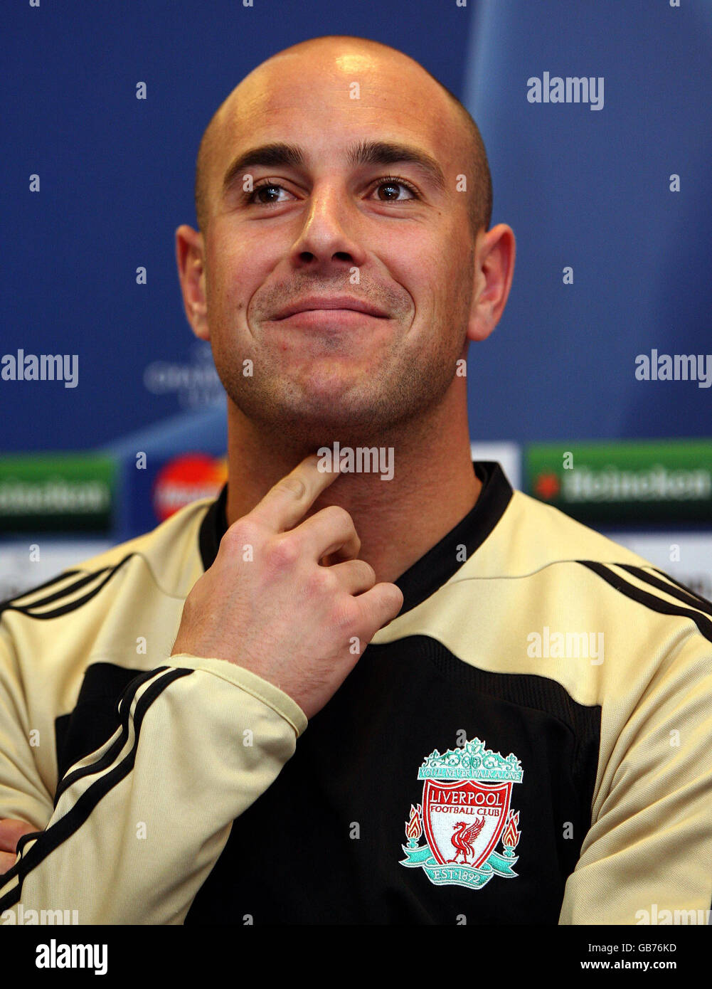 Ez pepe reina spanish goalkeeper mangsb hi-res stock photography and ...
