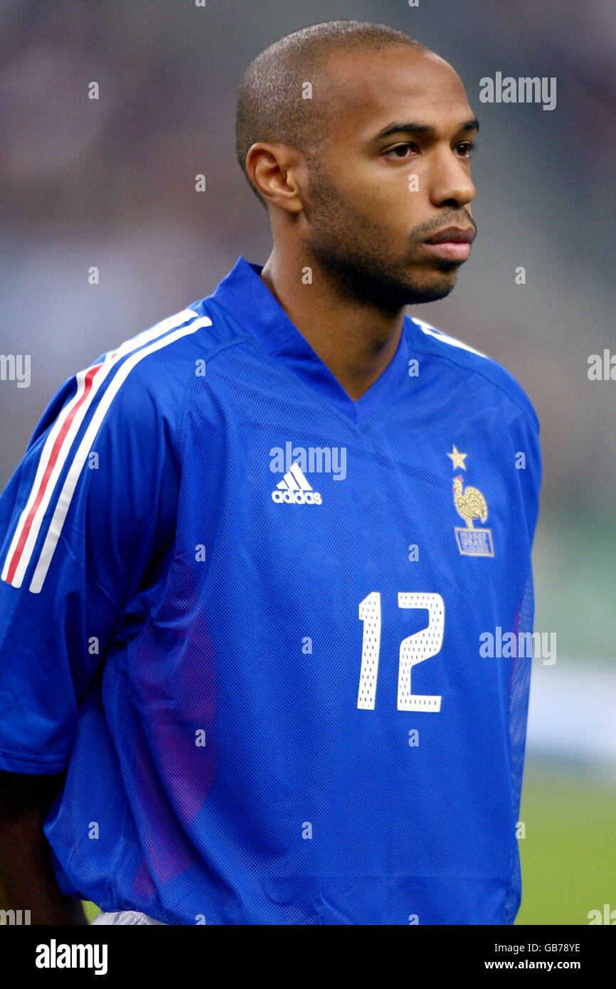 Thierry henry 2004 euro hi-res stock photography and images - Alamy