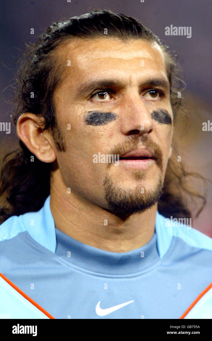 Turkey goalkeeper rustu recber hi-res stock photography and images - Alamy