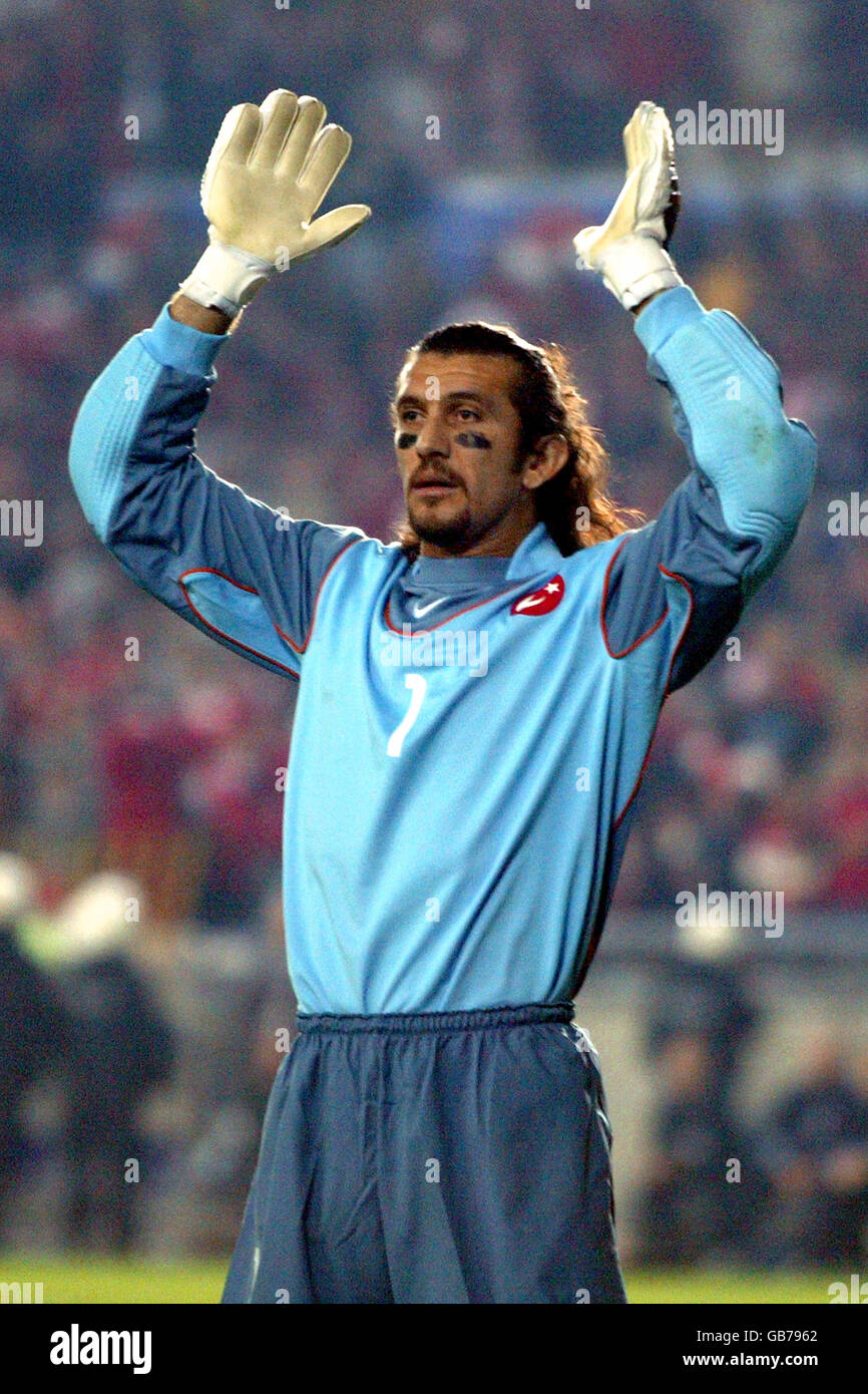 Turkey goalkeeper rustu recber hi-res stock photography and images - Alamy