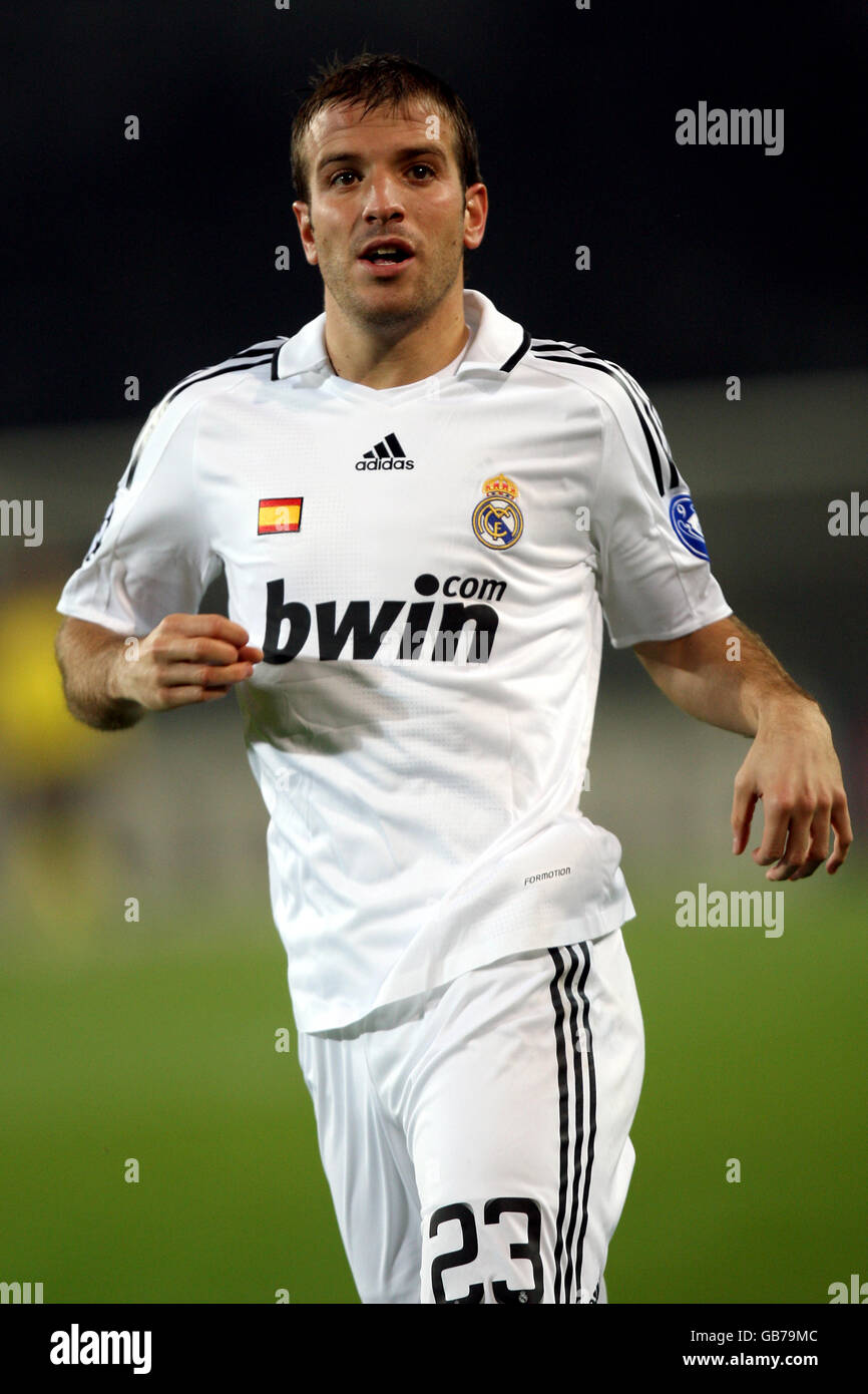 Rafael van der vaart real madrid hi-res stock photography and images ...