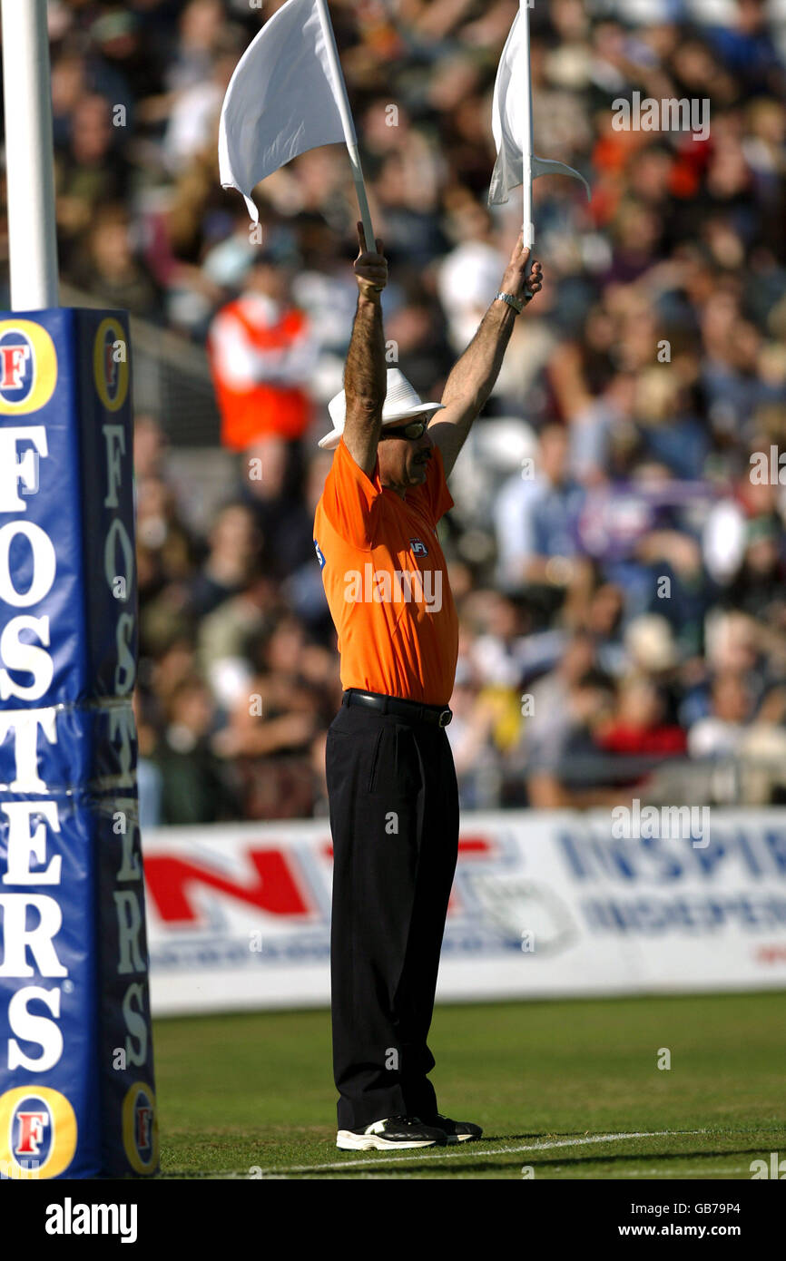 Australian Rules Football - The AMP Oval Bartercard AFL Challenge ...