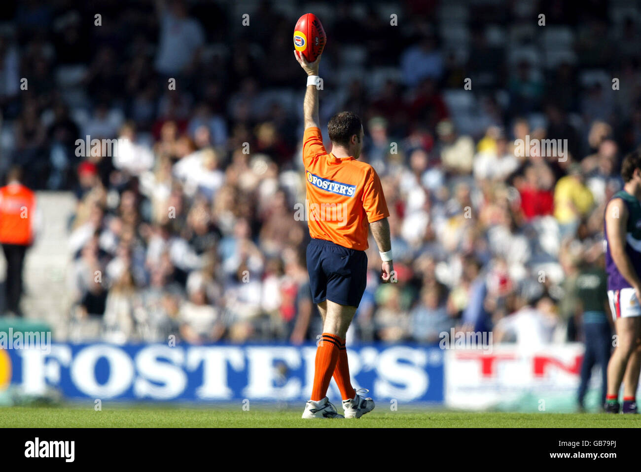Australian Rules Football - The AMP Oval Bartercard AFL Challenge ...