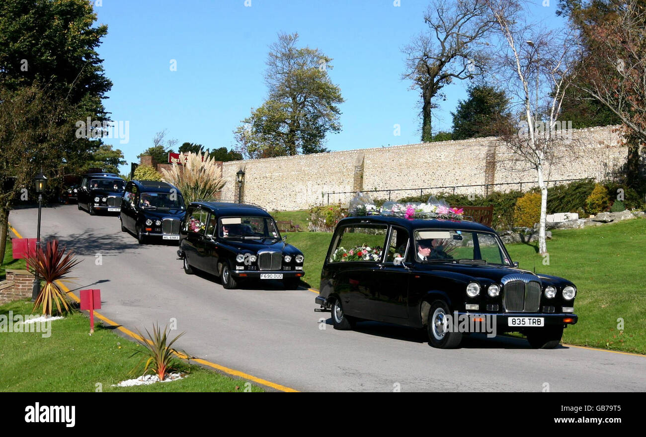 The funeral procession for Lorraine and Lauren Cullen arrives at Downs ...