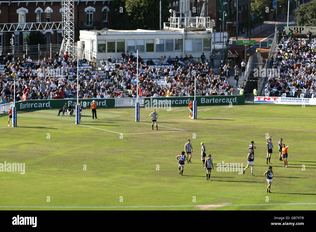 Australian Rules Football - The AMP Oval Bartercard AFL Challenge ...