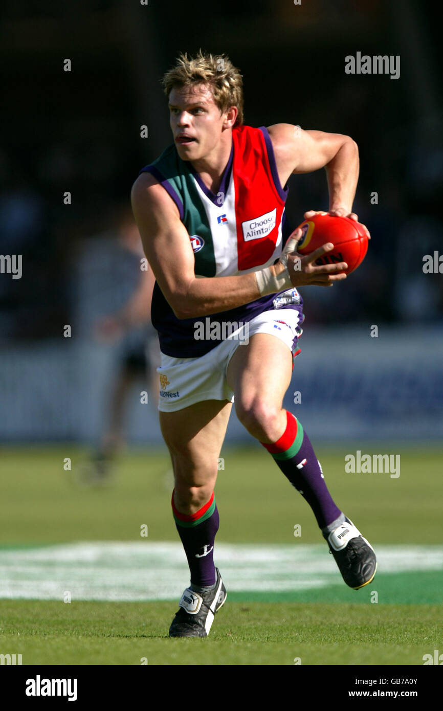 Australian Rules Football - The AMP Oval Bartercard AFL Challenge ...