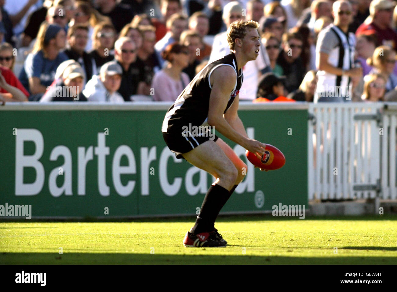 Australian Rules Football - The AMP Oval Bartercard AFL Challenge ...