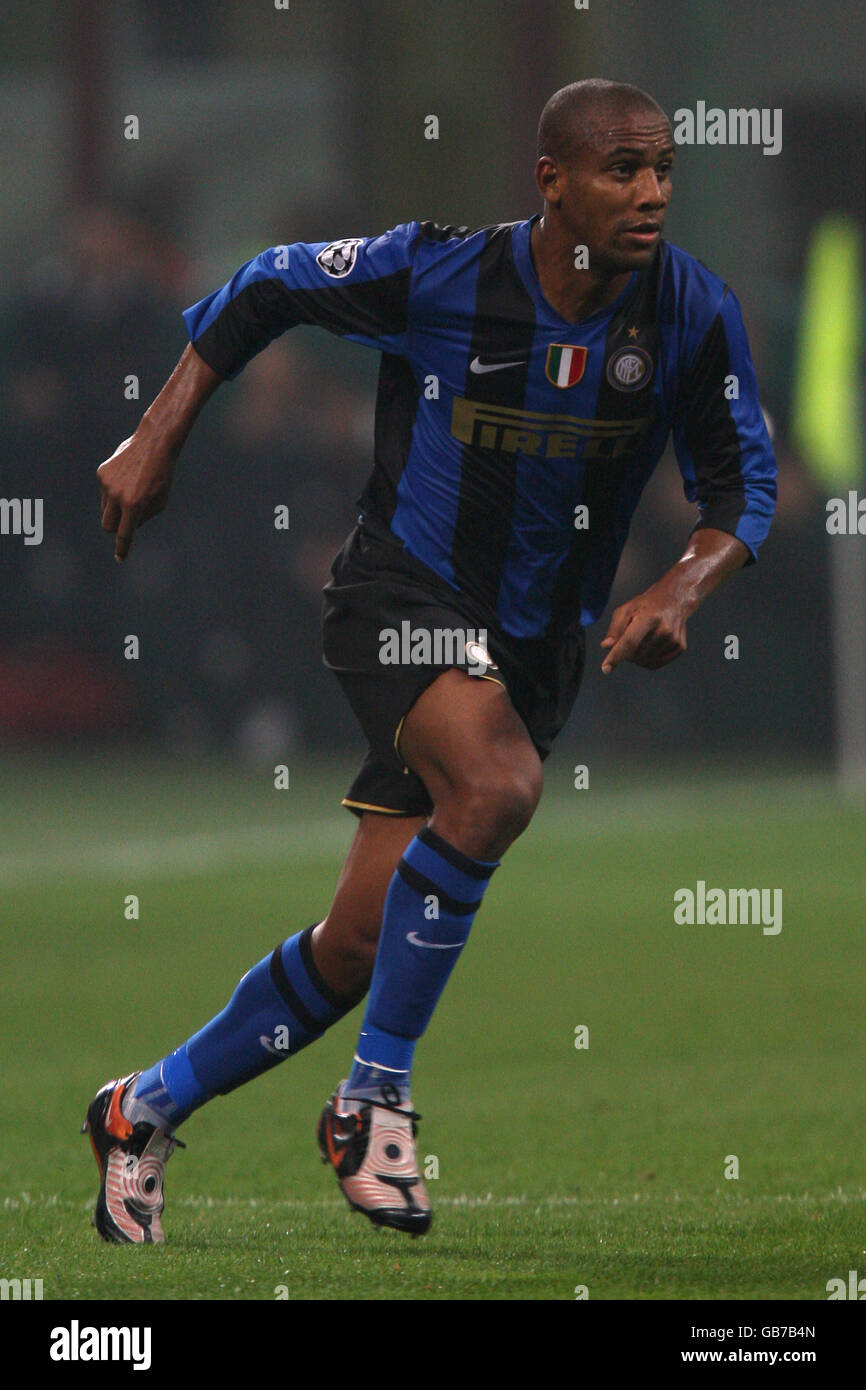 Maicon inter milan hi-res stock photography and images - Alamy