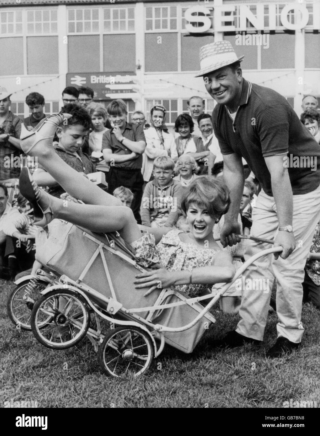 Miss world 1965 hi-res stock photography and images - Alamy