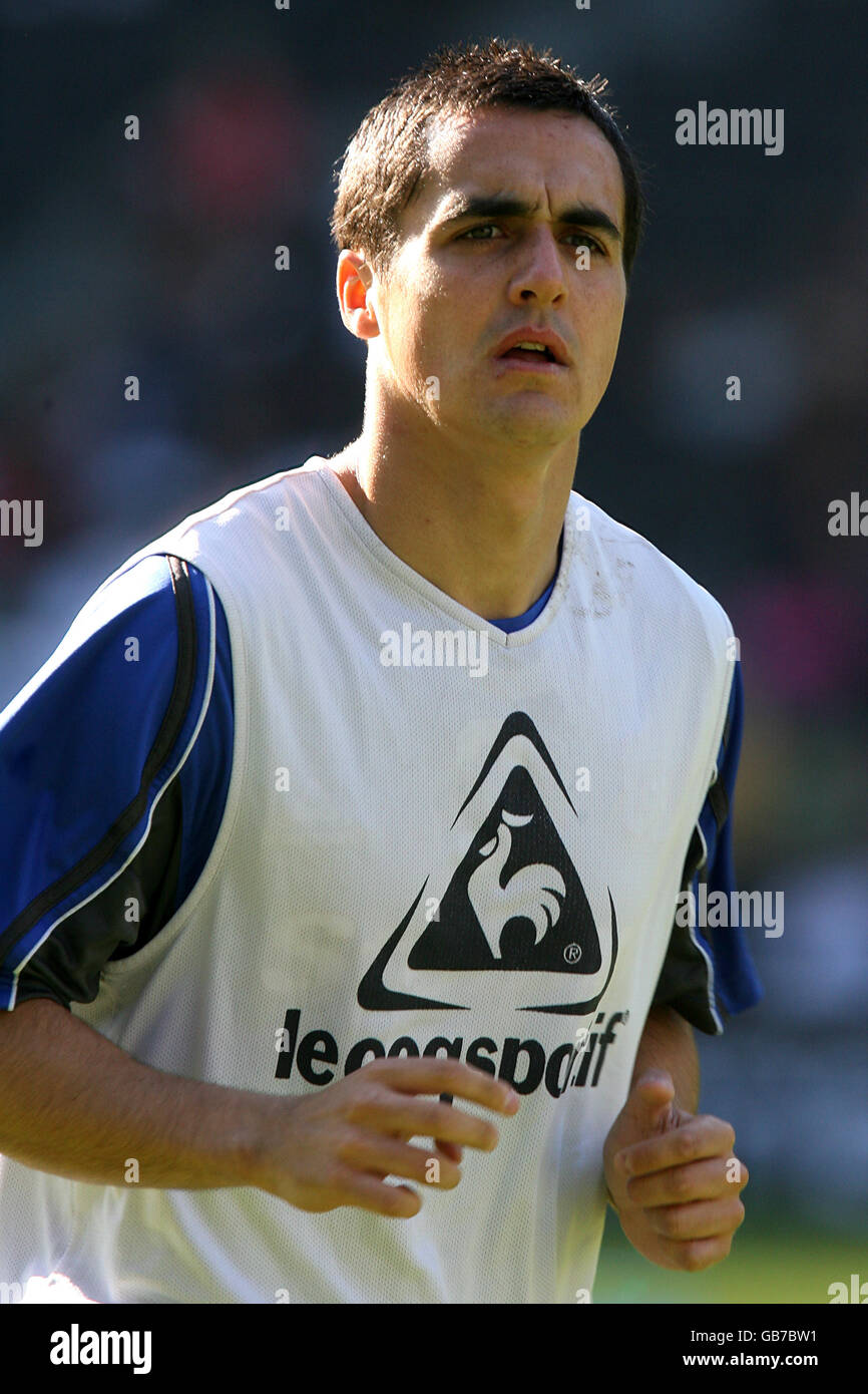 Football mkdons dons mk m k don training top hi-res stock photography ...