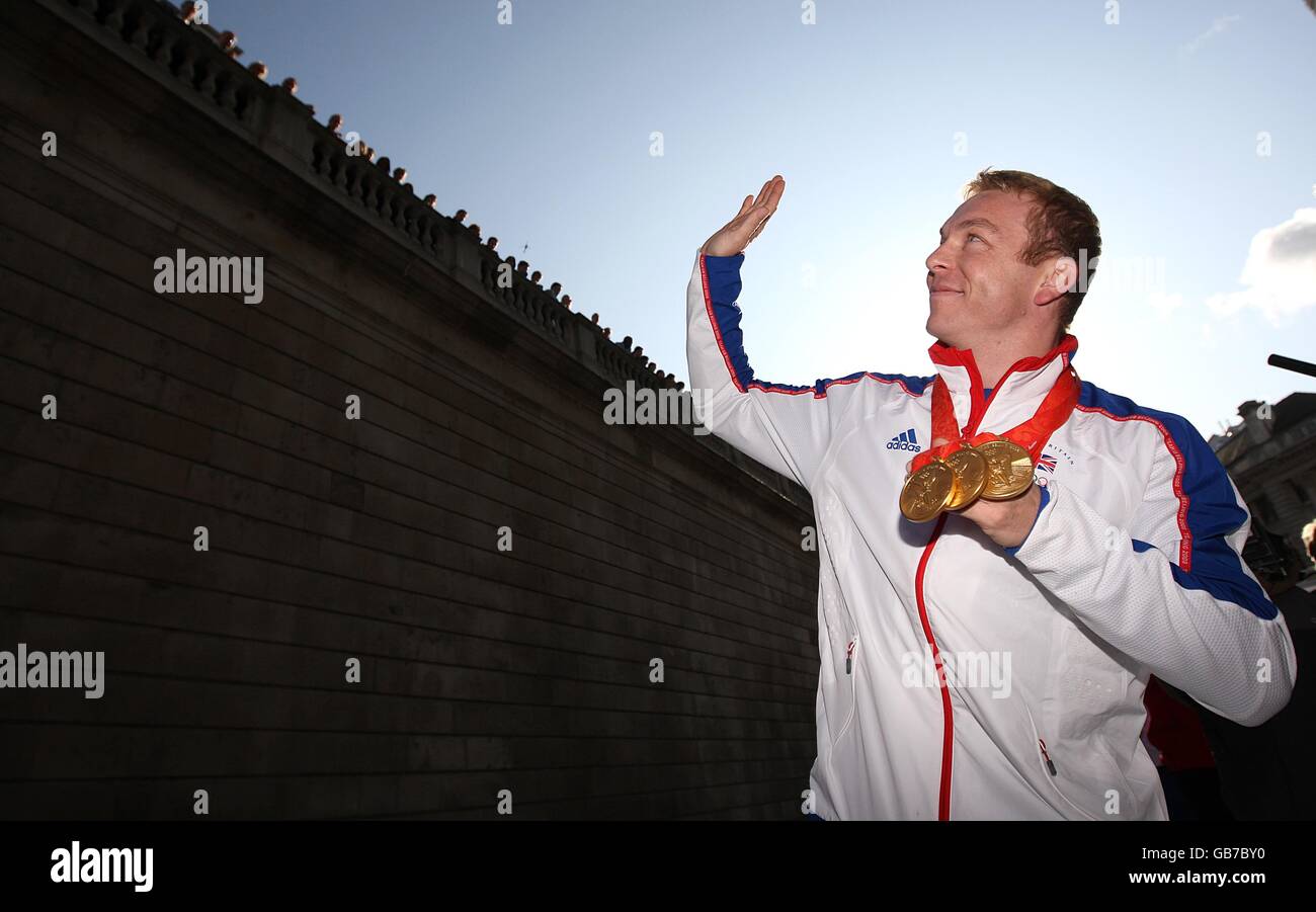 Olympics - Team GB Beijing Homecoming Parade - London. Triple Olympic ...