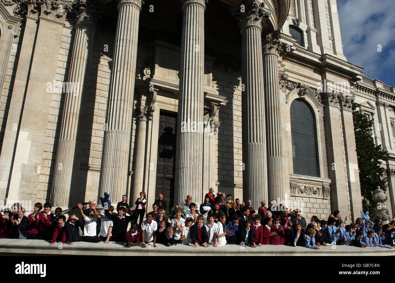 The crowd watches the parade from near St. Pauls Cathedral during The ...