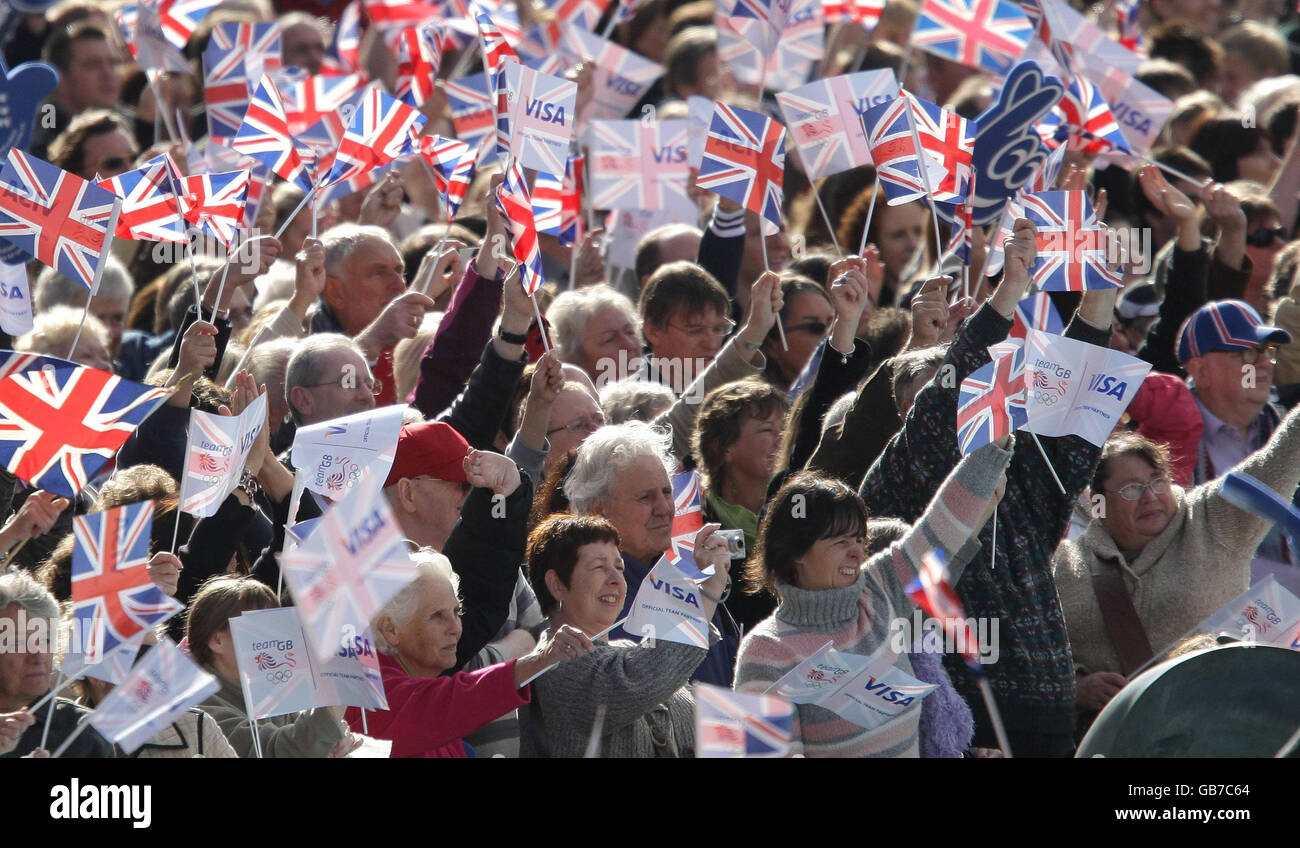 Team gb olympics british flags hi-res stock photography and images - Alamy