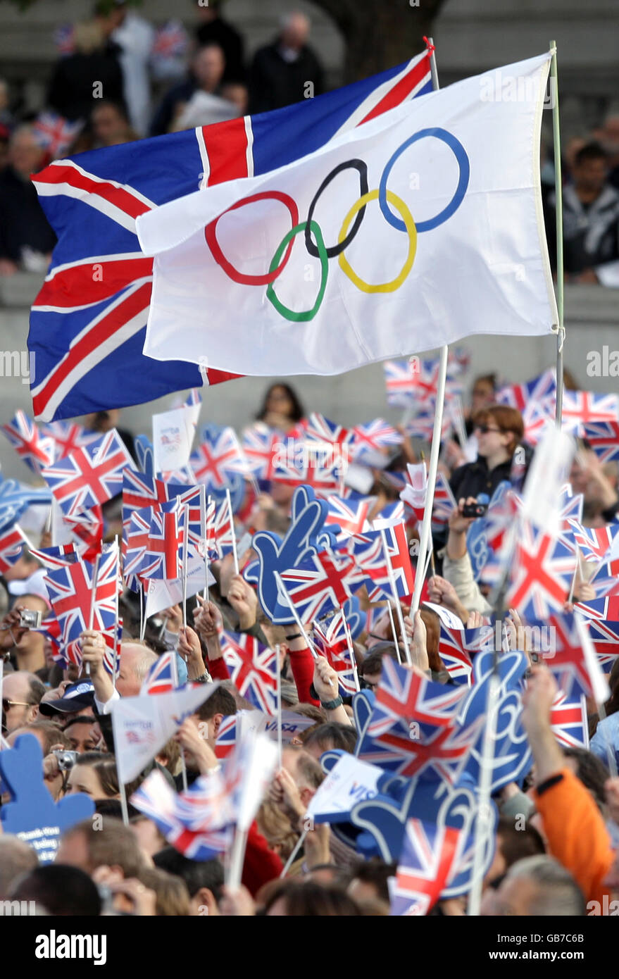 Olympics - Team GB Beijing Homecoming Parade - London. Crowds in ...