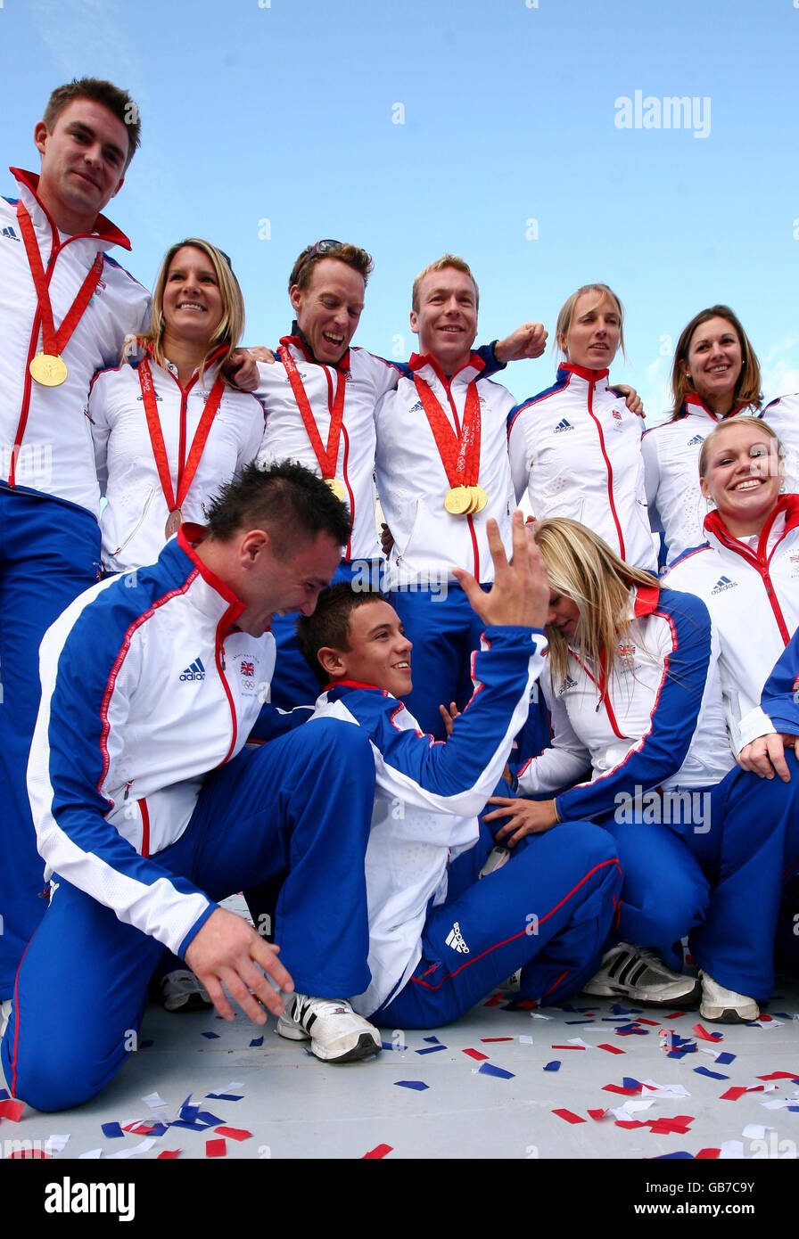 Olympics - Team GB Beijing Homecoming Parade - London. Olympic athletes ...