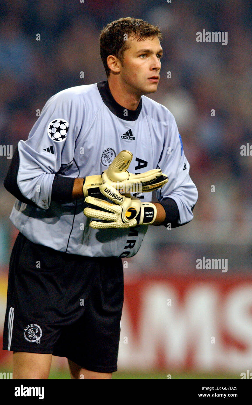 Football top half stock gs1 md2 wed goalkeeper hi-res stock photography ...