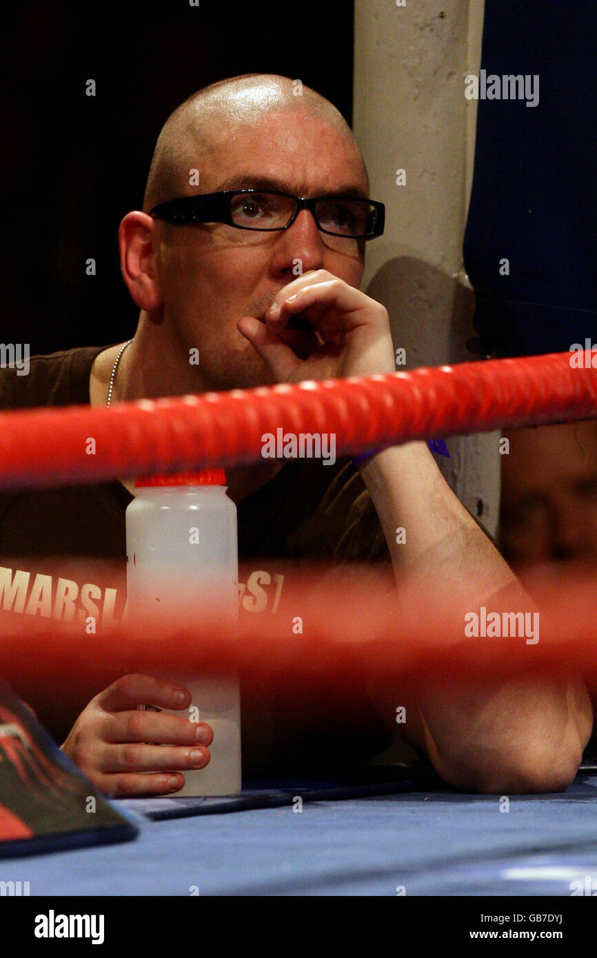 Boxing anthony farnell hi-res stock photography and images - Alamy