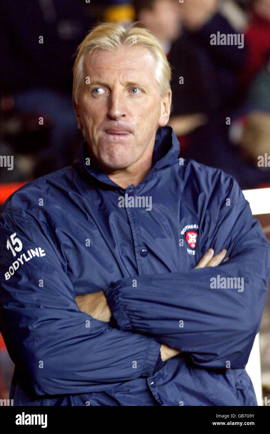 Ronnie moore rotherham united hi-res stock photography and images - Alamy