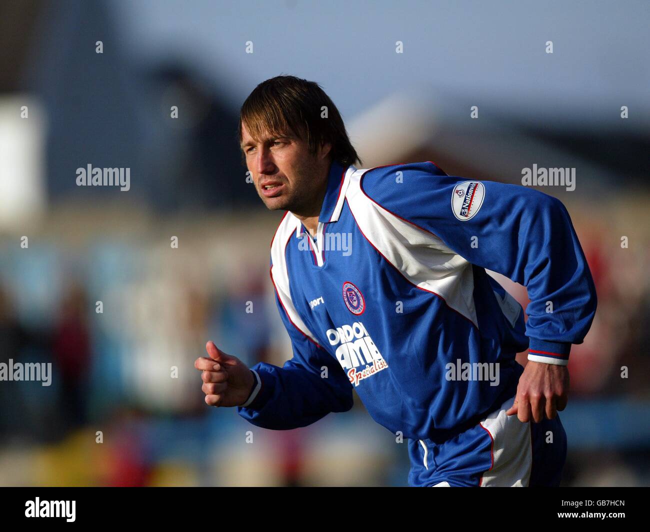 Chesterfields paul warhurst makes debut against swindon town hi-res ...