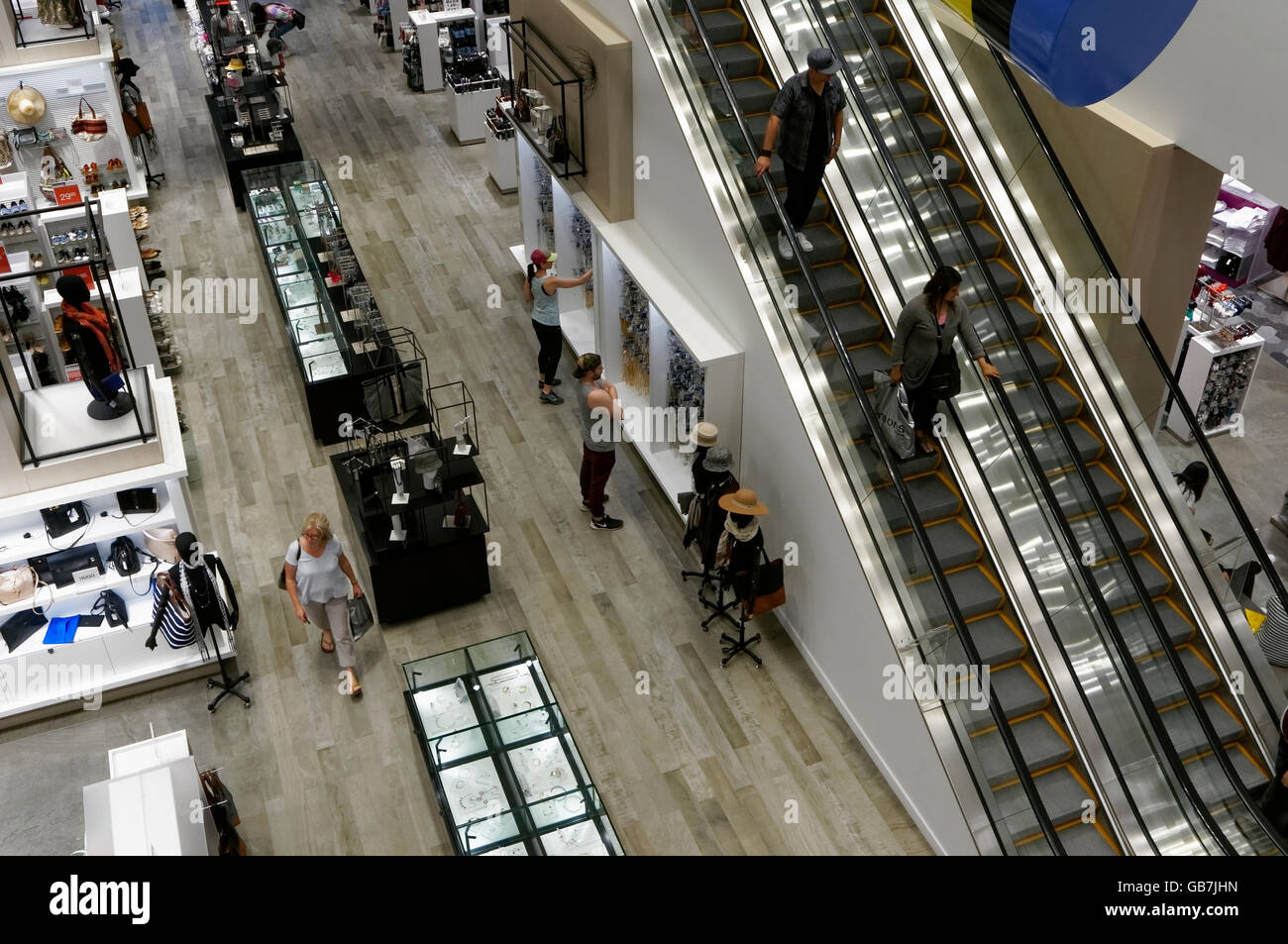 Simons clothing store canada hi-res stock photography and images - Alamy