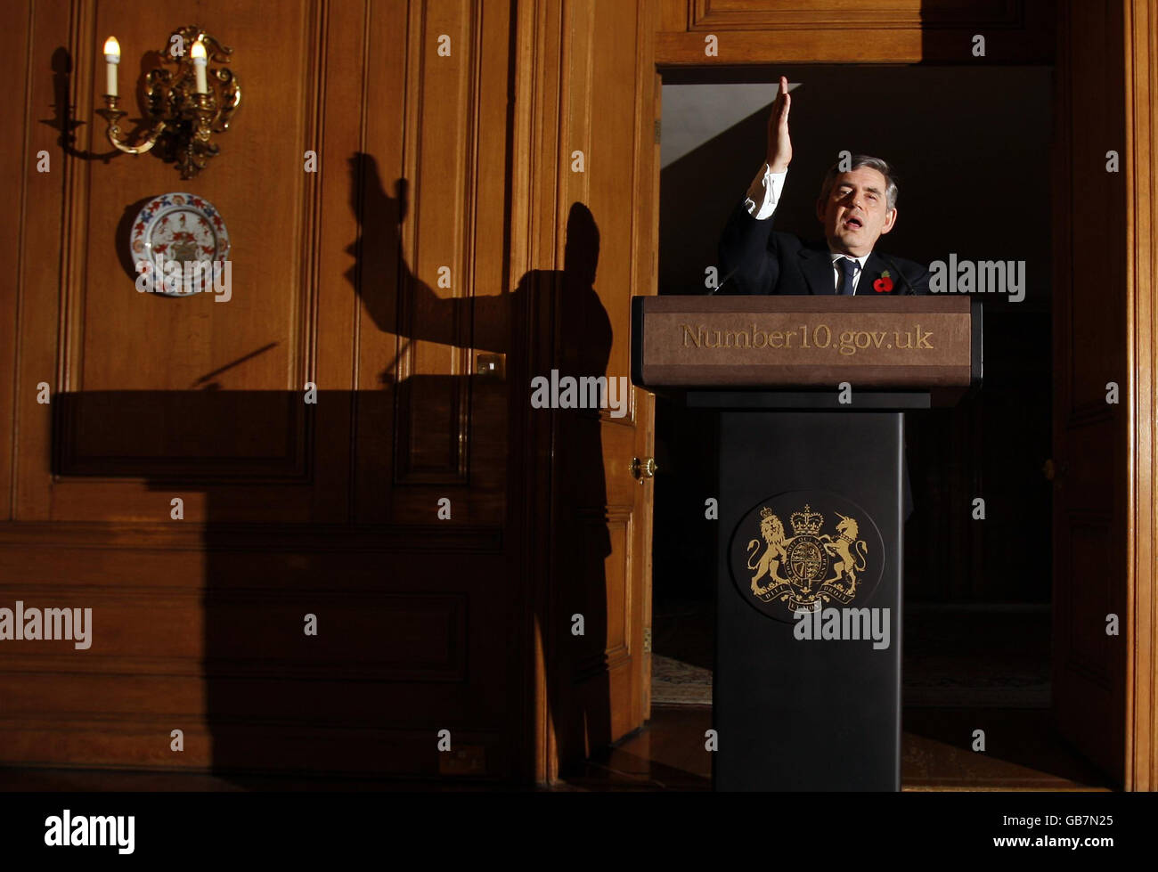 Lectern 10 downing street hi-res stock photography and images - Alamy