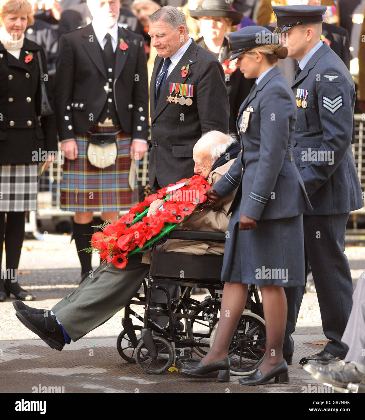 World war one veteran henry allingham hi-res stock photography and ...