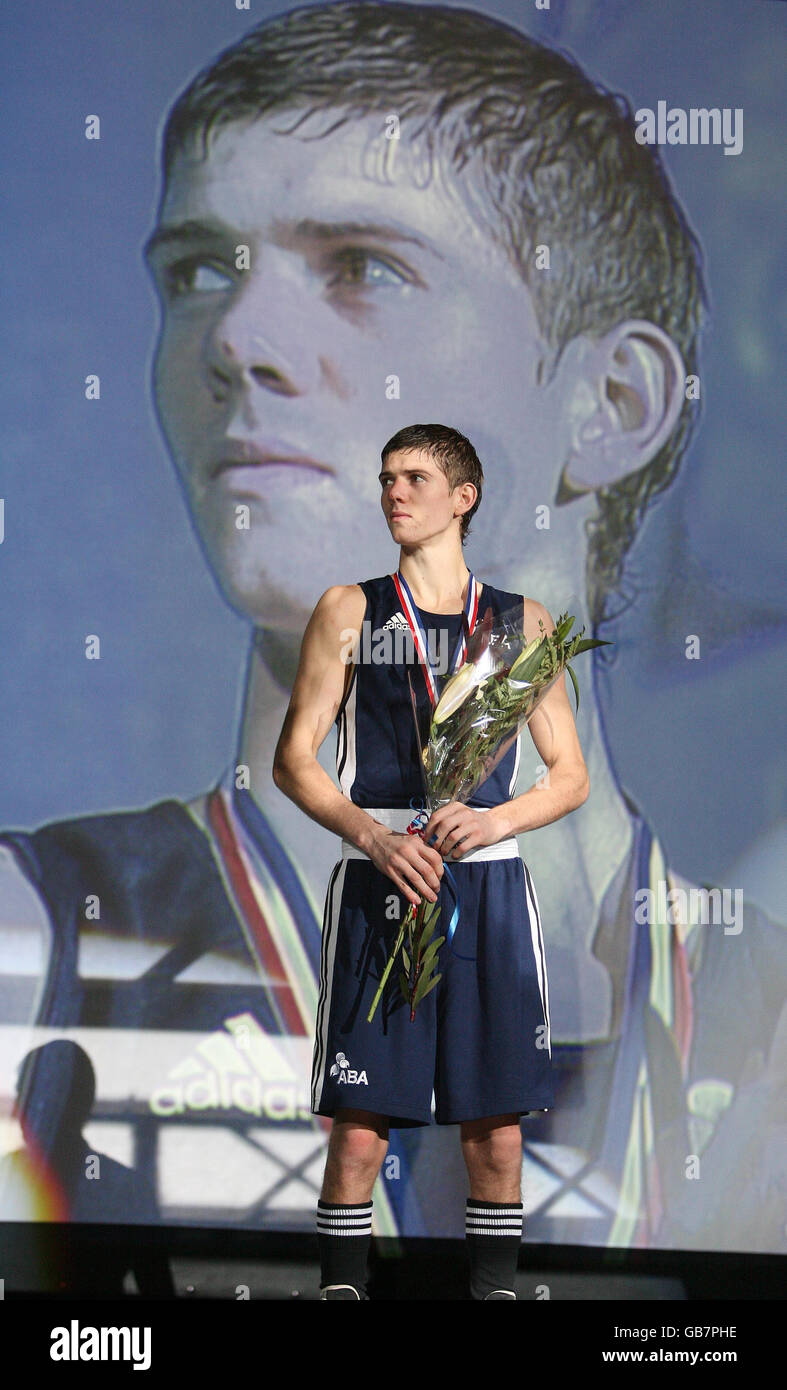 Boxer in winner pose hi-res stock photography and images - Alamy