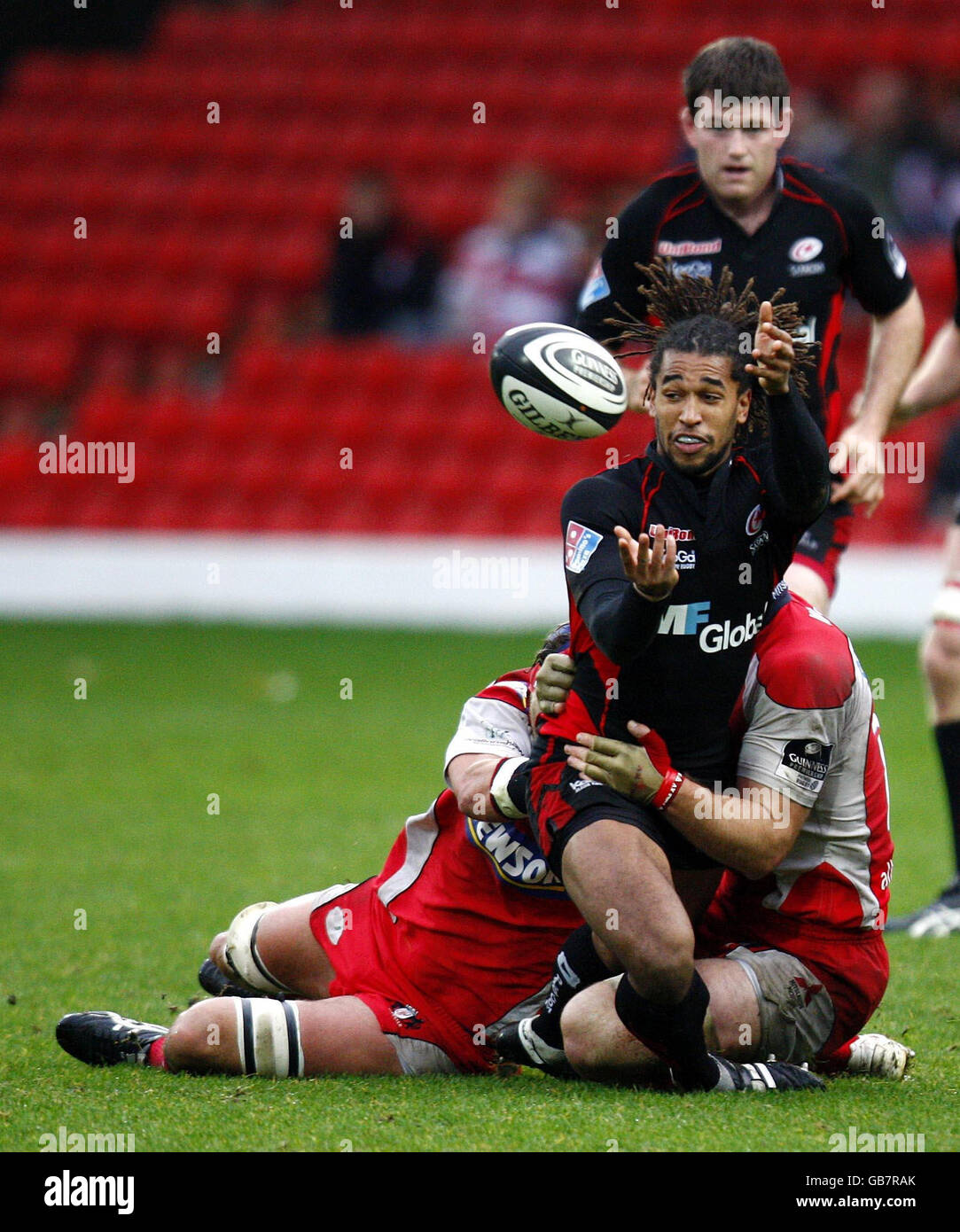 Rugbyu saracens full length action ball players battle challenge ...