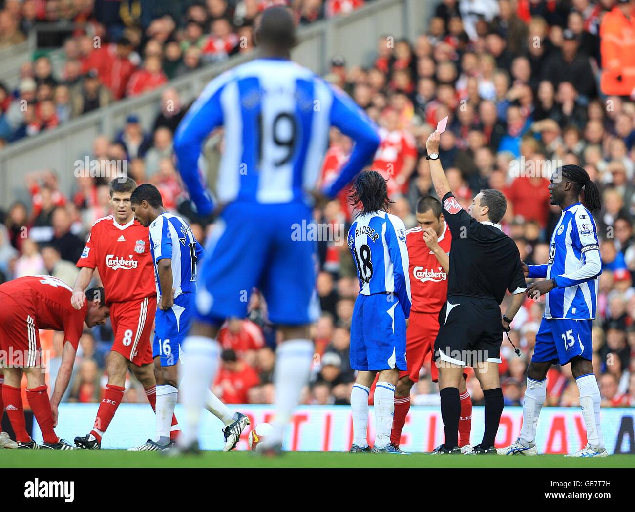 Dismissal red card football datacoapplies hi-res stock photography and ...
