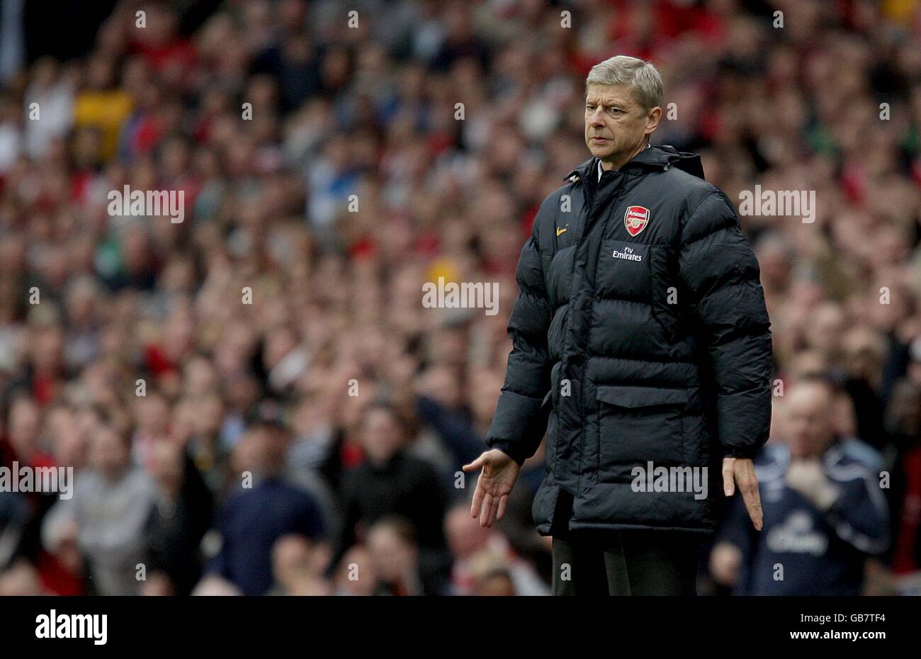Emirates stadium arsene wenger hi-res stock photography and images - Alamy