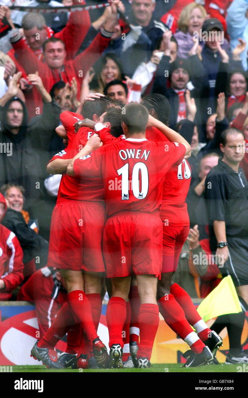 Salif diao michael owen hi-res stock photography and images - Alamy