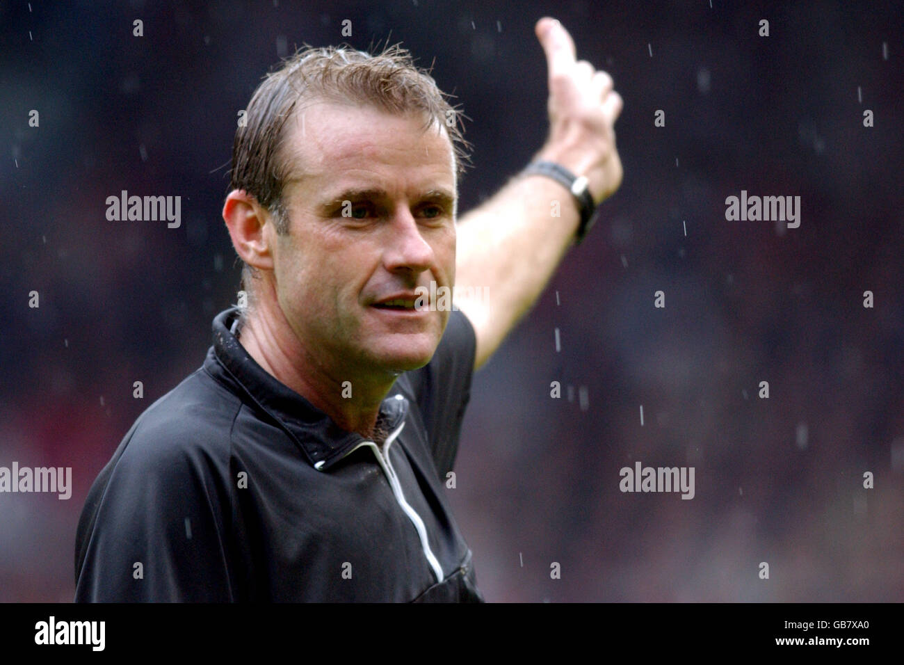 Graham barber premier league referee hi-res stock photography and ...