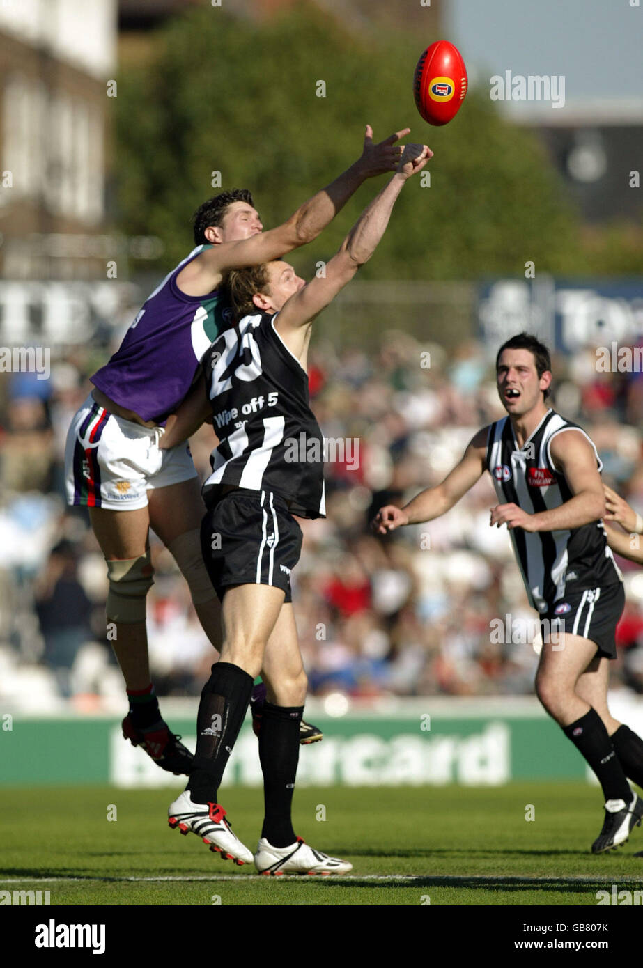 Australian Rules Football - The AMP Oval Bartercard AFL Challenge ...