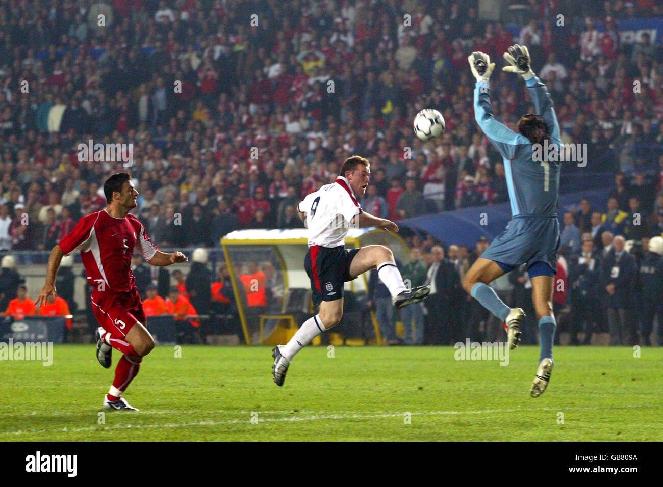 Soccer - European Championships 2004 Qualifier - Group Seven - Turkey v ...