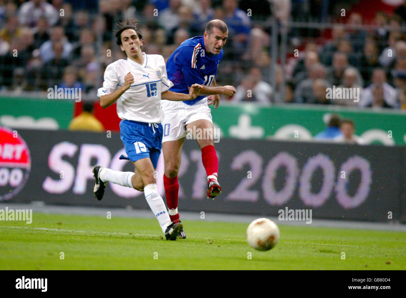 Euro 2004 zidane hi-res stock photography and images - Alamy