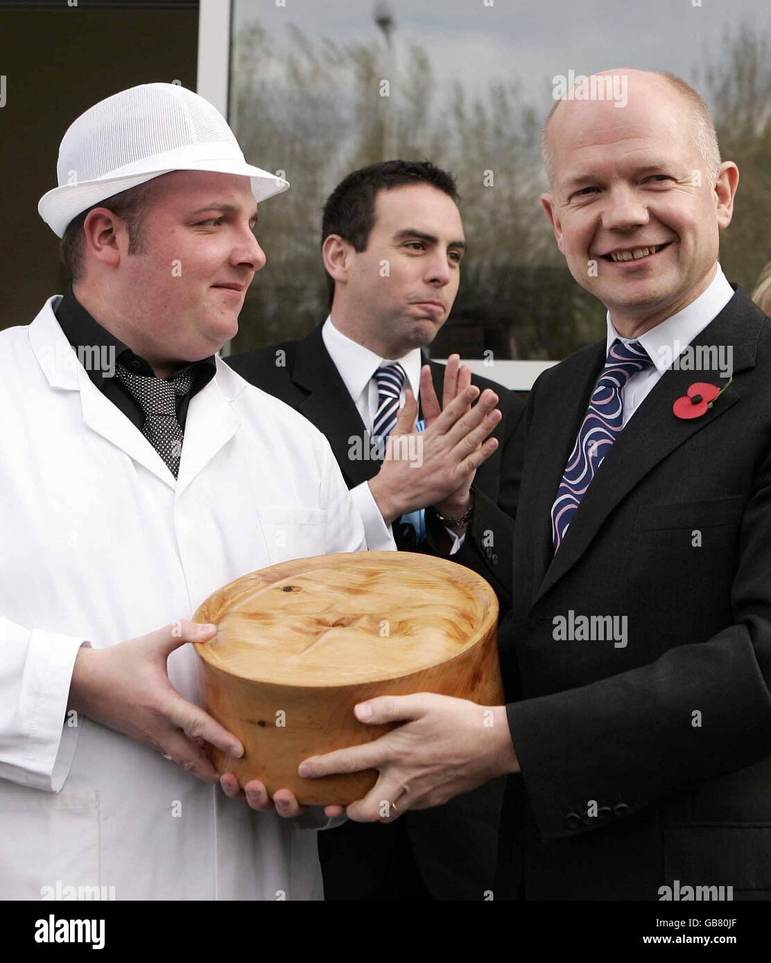 Shadow Foreign Secretary William Hague (right) and Conservative ...