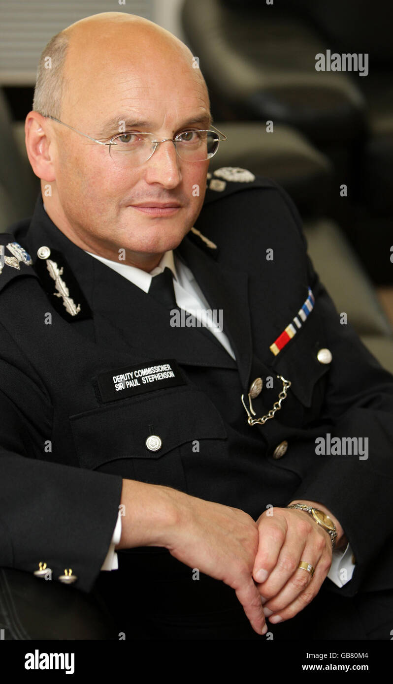 Metropolitan Police Deputy Commissioner Sir Paul Stephenson Stock Photo ...