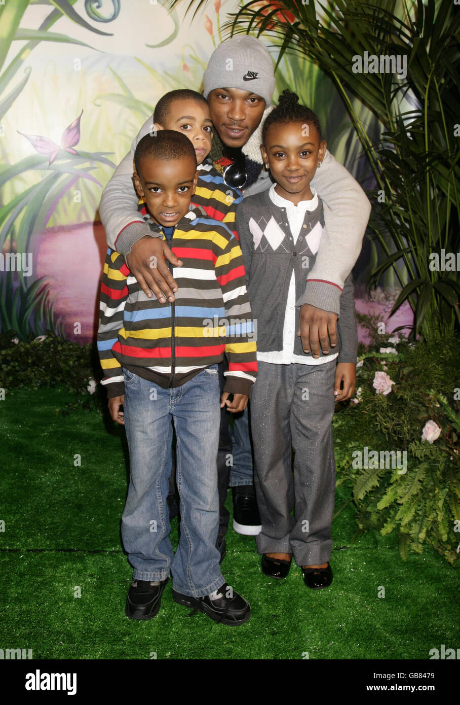 Ashley walters and his children left right shayon aged 8 hi-res stock ...