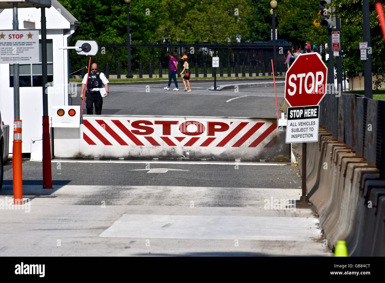 A road block at the entrance of the White house in Washington DC Stock ...