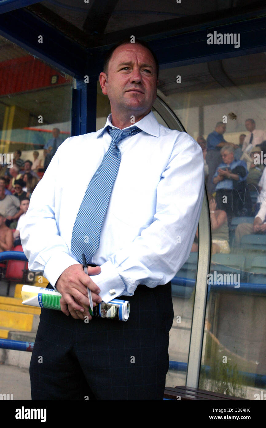 Gary johnson yeovil manager hi-res stock photography and images - Alamy