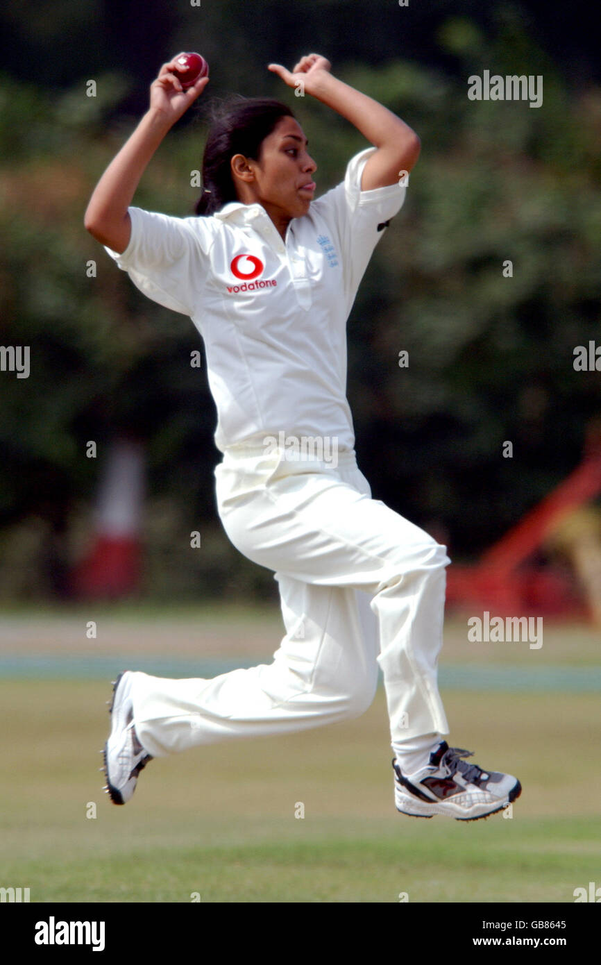 Isa guha hi-res stock photography and images - Alamy