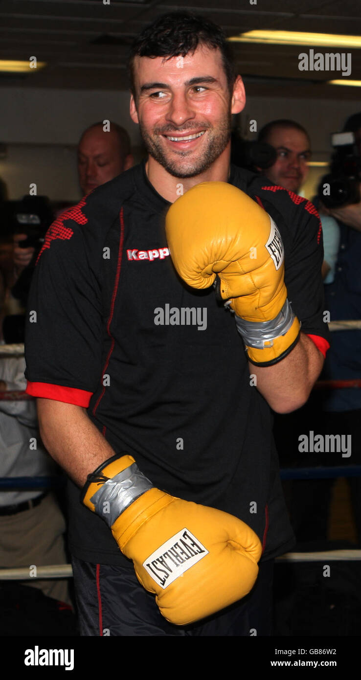 Kingsway gym hi-res stock photography and images - Alamy