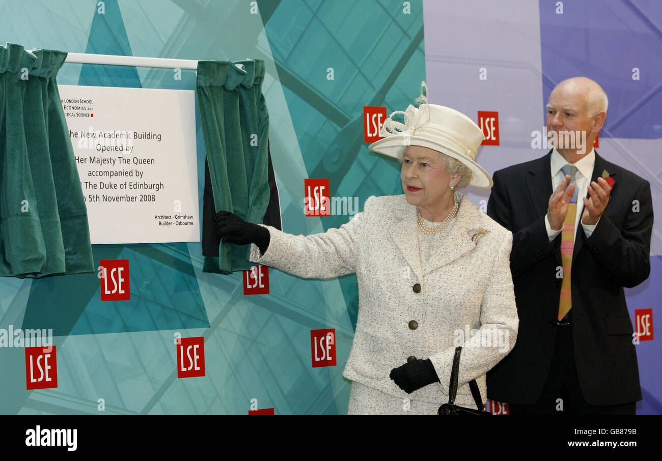 Queen elizabeth ii opens new university building hi-res stock ...