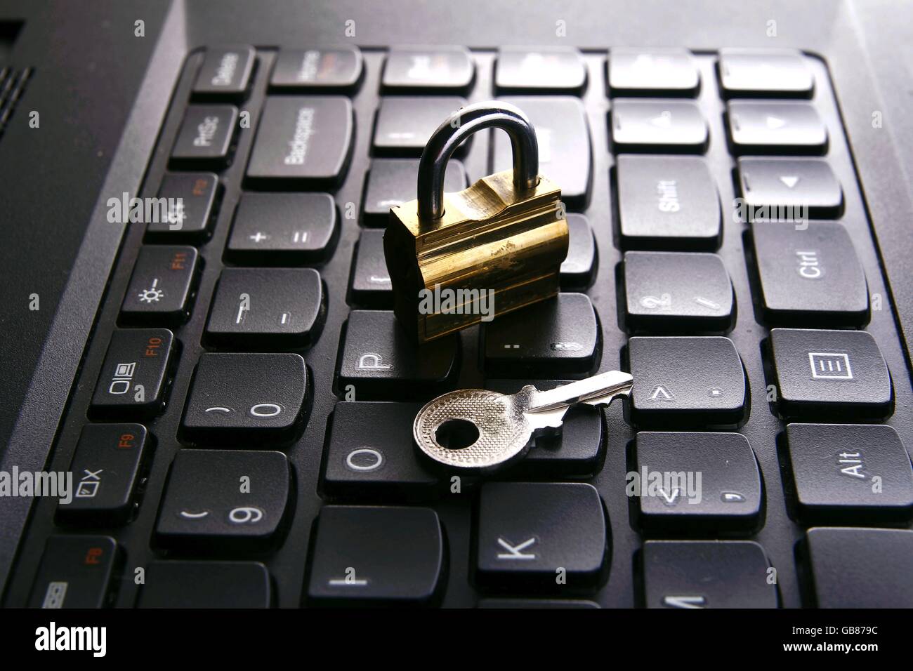Padlock computer hi-res stock photography and images - Alamy