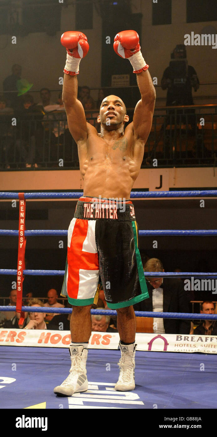 Boxing - Junior Witter v VÌctor Hugo Castro - Light-Welterweight ...